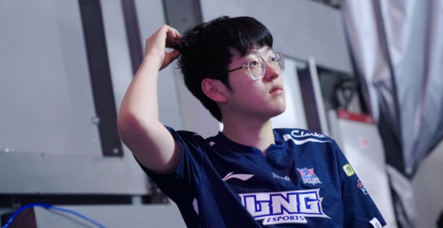 又要拿常规赛MVP了？LNG横扫OMG，Scout二连MVP_腾讯新闻