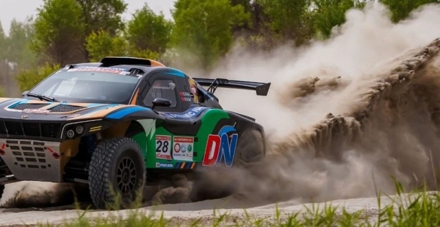 JJ3 T1+引国外车手关注 九江赛车斩获2024环塔俱乐部杯冠军_腾讯新闻