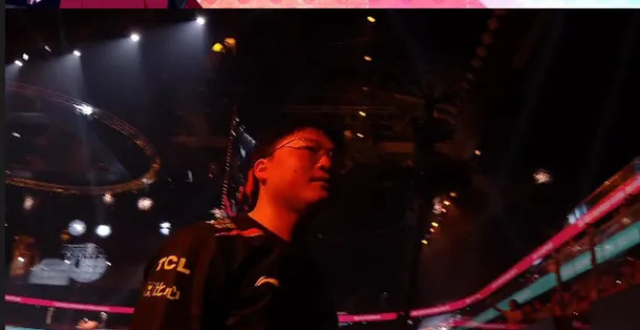 “Meiko公屏打字15图”火了，EDG大粉点名Uzi，奥咪咪称不要造谣_腾讯新闻