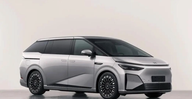小鹏X9增程版曝光：搭63.3度电池，纯电续航 450km ，猜个价格？_腾讯新闻