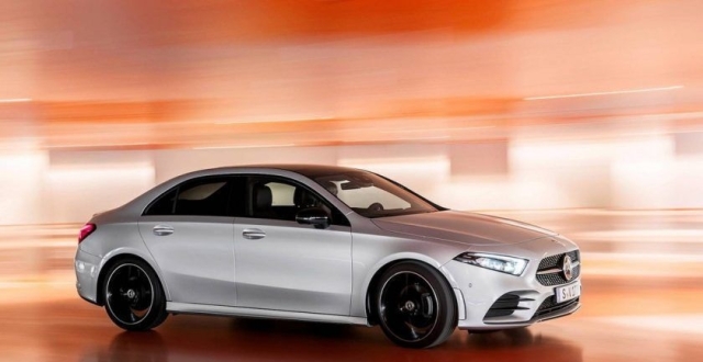 奔驰A级将停产，入门车型将由CLA接替_腾讯新闻