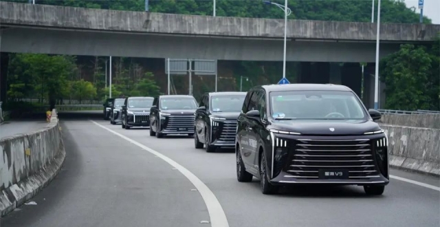 东风风行星海V9：20万以下的豪华MPV，到底值不值？_腾讯新闻