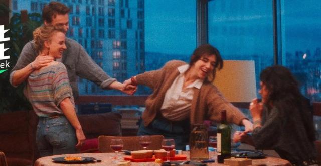 小红书火爆全球：自由、和平、没有LGBTQ+_腾讯新闻