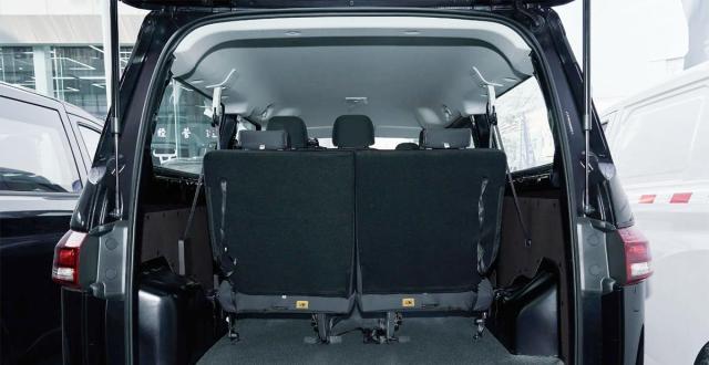 适合拉人拉货的MPV，车长5240mm，侧滑门，6/7座都有，配1.6L动力_腾讯新闻
