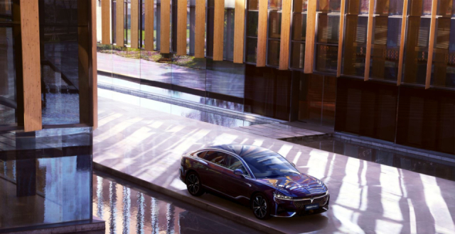 25.28万起，配百万级底盘，岚图追光PHEV，“干翻”56E？_腾讯新闻