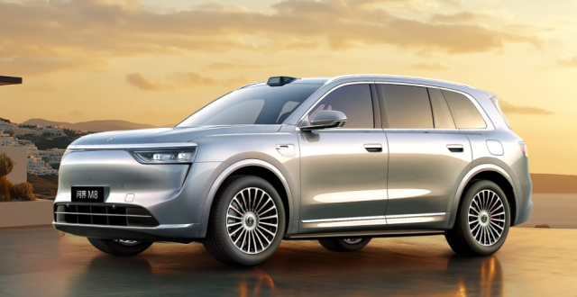 问界M8 MAX+对比理想L9 Pro：手握40万的预算你会选谁？_腾讯新闻