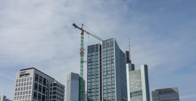 开发商推出买房送私人飞机？花式卖房成趋势了？_腾讯新闻