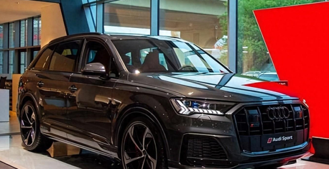 全国限量300台，新一代“奥迪SQ7”暗夜骑士进店，预售价116.98万_腾讯新闻