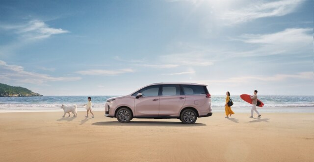 小订订单超2万台，上汽大通G50混动售价13.98万起，MPV界新黑马？_腾讯新闻