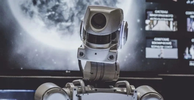 王峰对话Tim Gong：去中心化的AI agents是全新机会_腾讯新闻