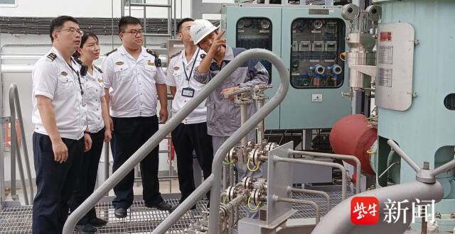 “南通造”7600方LNG加注船首制船交付启航_腾讯新闻