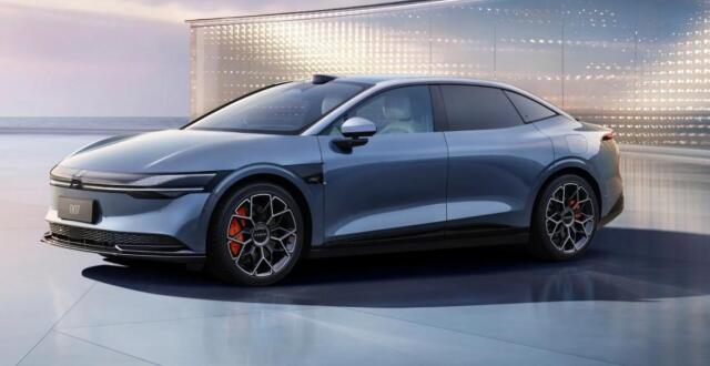 全能不如择优？小鹏P7i VS 极氪007！_腾讯新闻