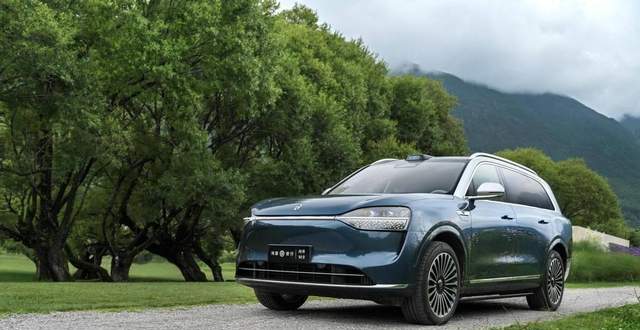 高端豪华SUV间的PK，2025款问界M9对比宝马X5，选谁？_腾讯新闻