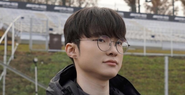 Zeus爆料S13决赛内幕，拿到赛点后，faker直言没意思_腾讯新闻