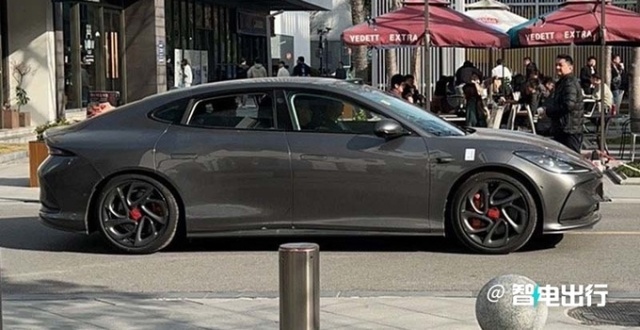上汽智己11天后发布L6！续航超1000km，销售：5月13日上市_腾讯新闻