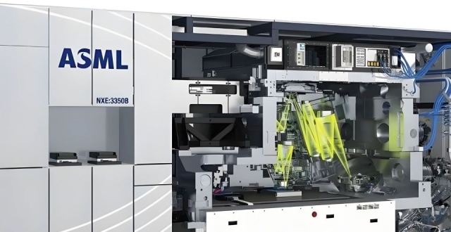 200亿留不住ASML，4年未造一颗芯片！“芯片制裁”的打脸悲剧_腾讯新闻