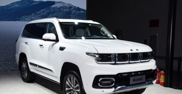 北京BJ60柴油版正式上市：起售价26.48万，面对坦克400有胜算吗？_腾讯新闻