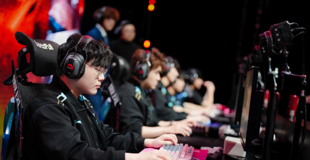 IG大战JDG，TheShy恐成突破口？BP是关键！_腾讯新闻