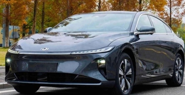 长安启源A07和深蓝SL03，两台车该怎么选？_腾讯新闻