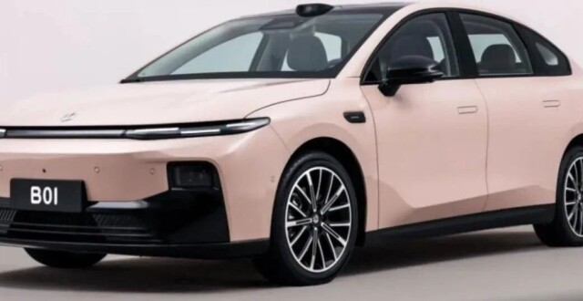 零跑B01正式预售！小米SU7级的实力，10万级电车卷王实力如何？_腾讯新闻