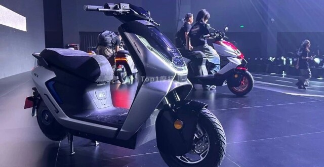 极核AE7、EZ4、AE8S+定制版同场上市，售价3780元起_腾讯新闻