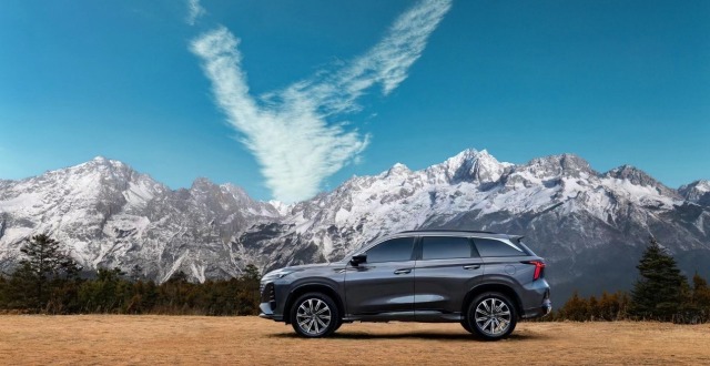 全系标配L2级智驾系统！你期待的第三代CS75PLUS冠军版官图来了！_腾讯新闻