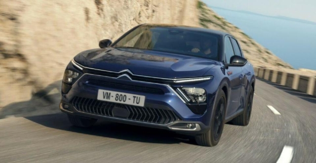 新增旅不凡车型，2024款雪铁龙凡尔赛C5X上市售14.37万元起_腾讯新闻