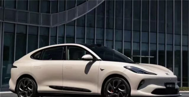 对标保时捷卡宴！全新智己LS6上市48小时大定突破11000台_腾讯新闻