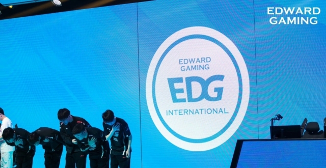 LOL：EDG官方发文家被偷了，赢了LGD之后中野成功洗白，教练的问题_腾讯新闻