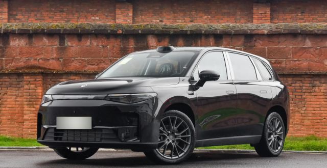 春节体验零跑C10，行驶600km+，对这款车的评价如何？_腾讯新闻