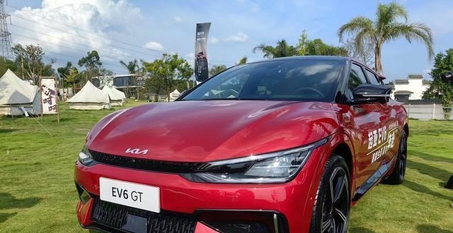 浅试起亚EV6，28.28万起售，GT版适合驾控玩家_腾讯新闻