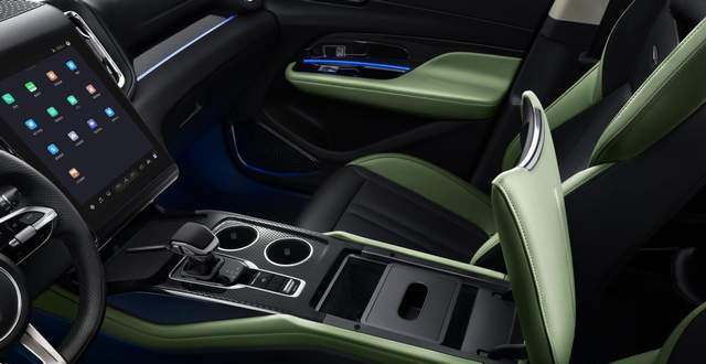 红旗HS3，就获得了CCPC性能挑战赛 单冠军_腾讯新闻