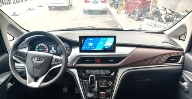 10万出头买宜商宜家的混动MPV 瑞风M3 PLUS HEV不做偏科生_腾讯新闻