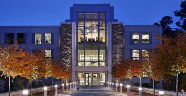 重磅｜2024QS全球MBA&商科硕士排名发布！UCLA强势登顶，HEC三项第一..._腾讯新闻