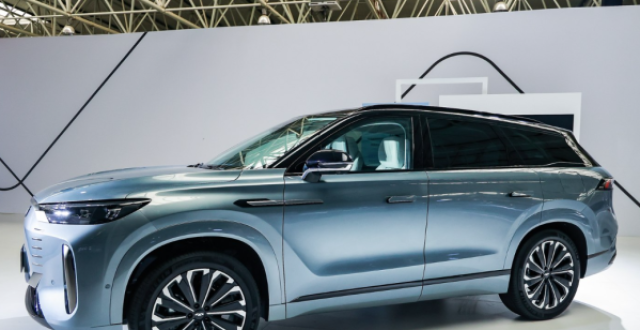 奇瑞风云T9首车下线 搭载C-DM混动 最大续航1400km_腾讯新闻