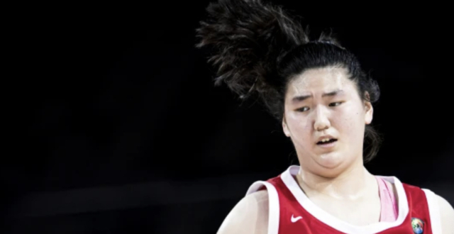 中国篮球心酸 2米20女姚明打爆WCBA职业球员曝光 却无缘联赛_腾讯新闻