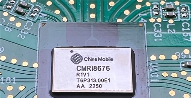 0到1的突破！中国移动成功研制“破风8676”：国内首款可重构5G射频收发芯片_腾讯新闻