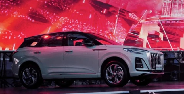 准备好银子 8月多款国产SUV来袭 瑞虎8 L、红旗HS3 PHEV领衔_腾讯新闻