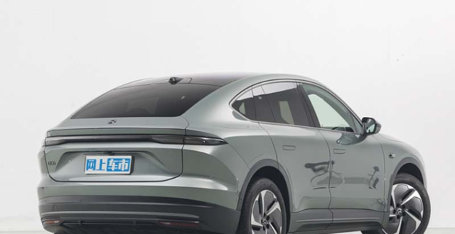 蔚来官宣：新EC6降价7.8万！租电池再减12万，老车主眼红吗？_腾讯新闻