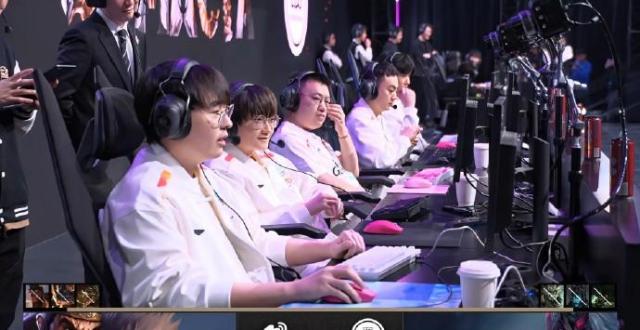 EDG 0-2 WBG，Breathe偷家成功，WBG晋级四强_腾讯新闻