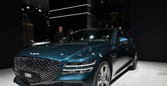 韩系豪华认清现实，捷尼赛思G80起步30万内，不比A6L舒服？_腾讯新闻
