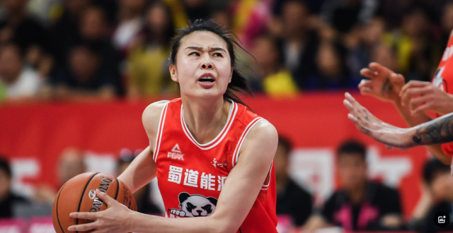 WCBA总决赛：四川女篮0-2东莞丢冠军点 杨舒予23分杨力维20分_腾讯新闻