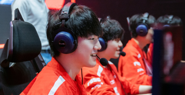 季后赛：LNG大战TES，wayward或成为突破口！_腾讯新闻