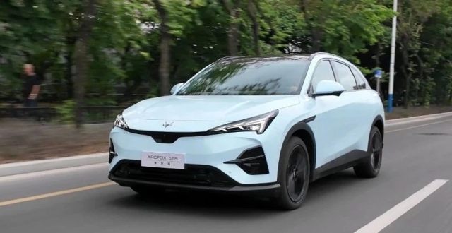 16万级纯电SUV怎么选？看看这款宁德5C超充加持的新阿尔法T5_腾讯新闻