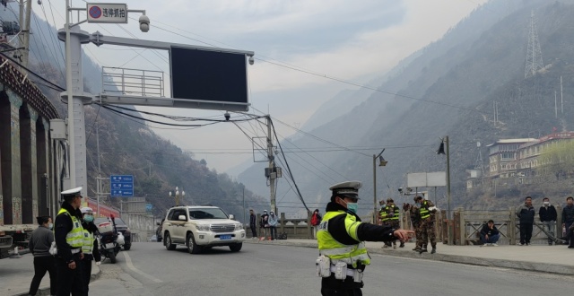 注意！G318和G248四川甘孜段最新交通信息_腾讯新闻