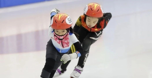 体验冰雪运动 享受冰爽夏日_腾讯新闻