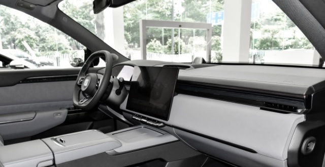 极氪7X已开启首批“百城千人”规模交付 售22.99万元起_腾讯新闻