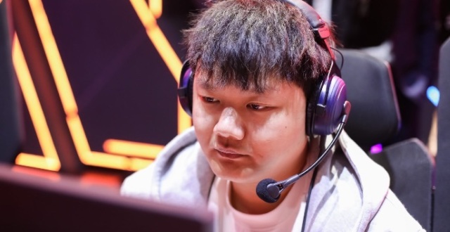 BLG 2-1 RA Yagao杰斯精准poke“蒸发”后排_腾讯新闻