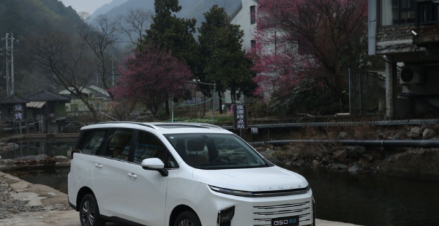 10万级MPV也上强度！大通G50挑战传祺M6，插混和燃油选谁？_腾讯新闻