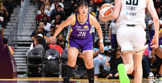 确定不回WCBA！李月汝还在打WNBA下家就已揭晓，其他国手惭愧吗_腾讯新闻